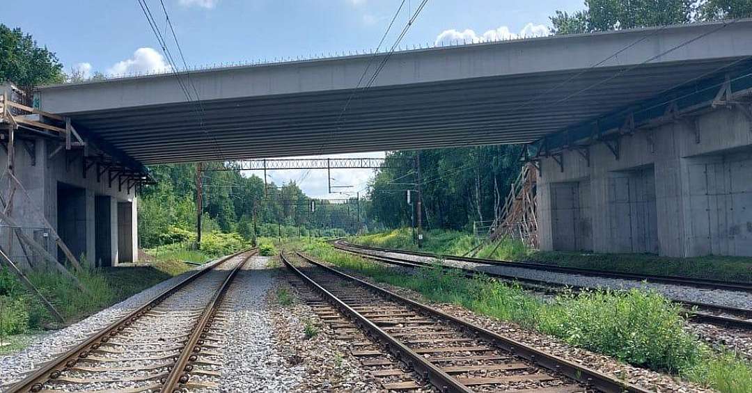 Zabrze. Trwa przebudowa wiaduktu na ulicy Roosevelta: zamontowane zostały belki nośne. Kiedy ...