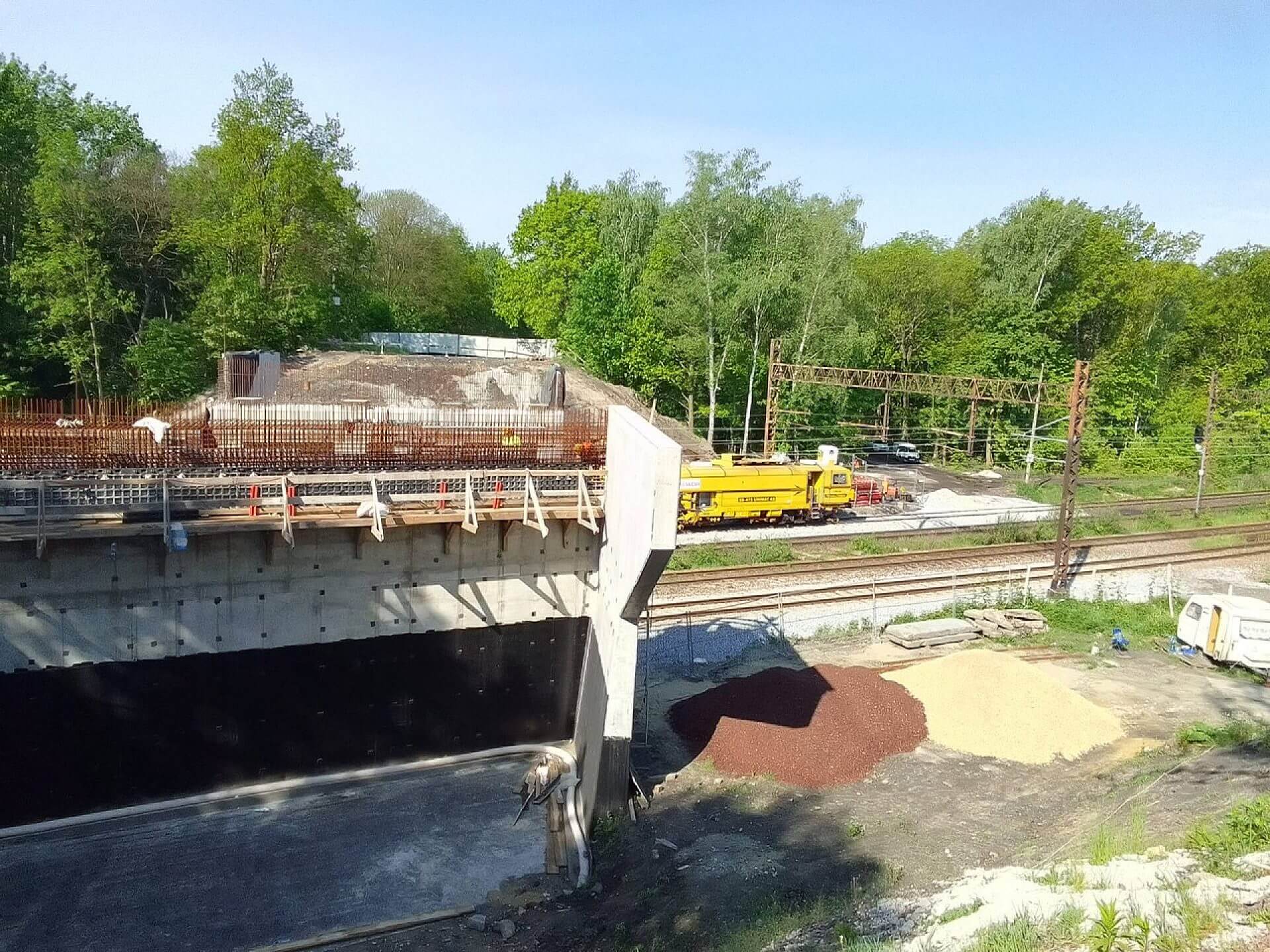 Zabrze. Trwa przebudowa wiaduktu na ulicy Roosevelta: wraca ruch pociągów. Kiedy koniec prac?
